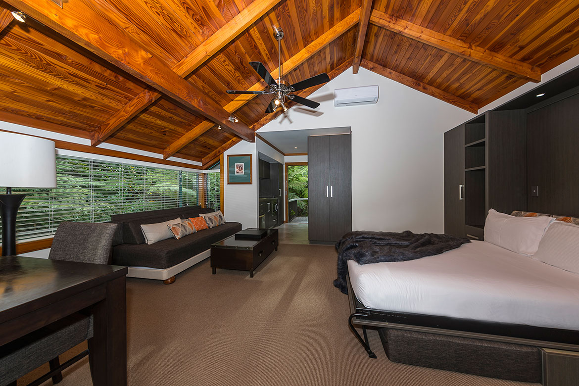 Kauri Chalet - Grand Mercure Puka Park Resort